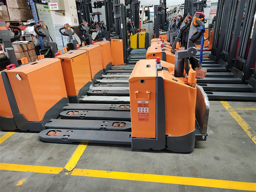 What is an electric pallet truck - Effifork